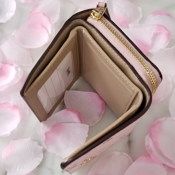 Coach | Bags | New Coach Rose Bouquet Trifold Wallet In Pink | Poshmark